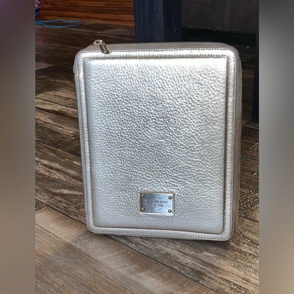 Michael Kors | Accessories | Michael Kors Pebbled Leather Metallic Gold ...